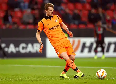 Lukas Hradecky torjui vakuuttavan voiton