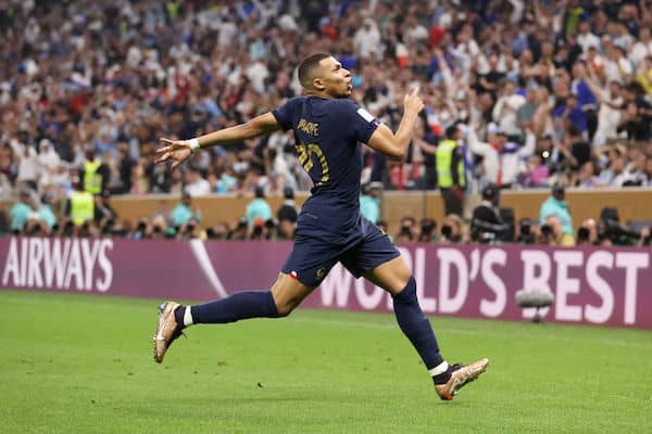 Kylian Mbappé MM-kisojen maalikuningas - myös nämä pelaajat palkittiin